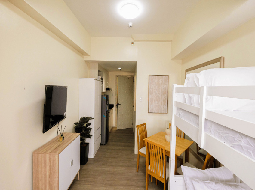 32.80 sqm Studio Unit w/ Garden Recto Avenue View Condo For Sale at ...