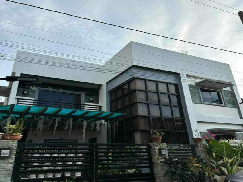 House and Lot For Sale in Calamba Laguna (Near Letran)